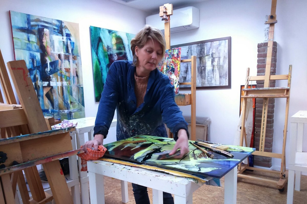 ARS ARTIS Kunstversandhaus und Edition Angelika Poels Before the ...